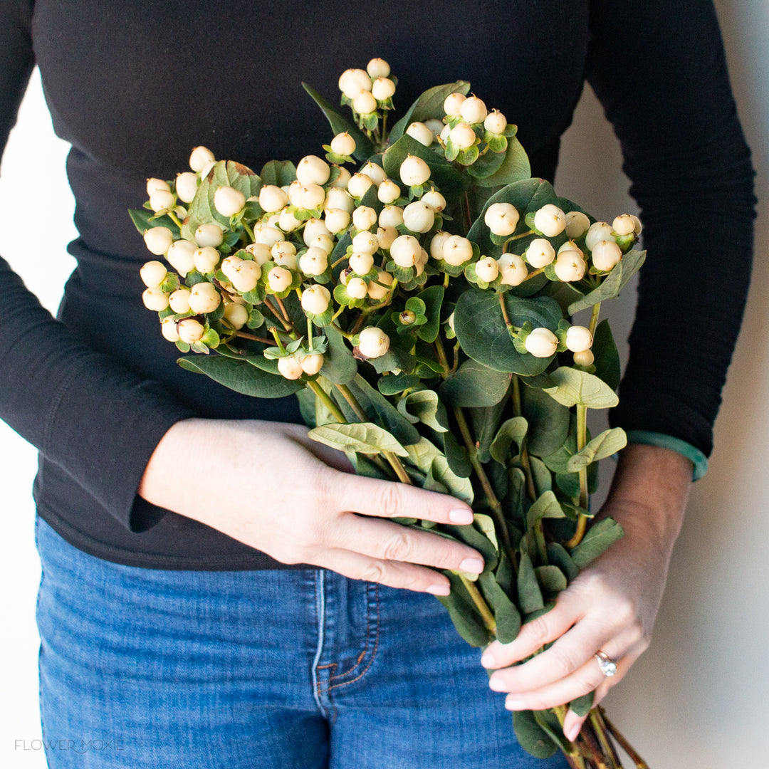 Cream Hypericum Berries | DIY Wedding Flowers | Flower Moxie