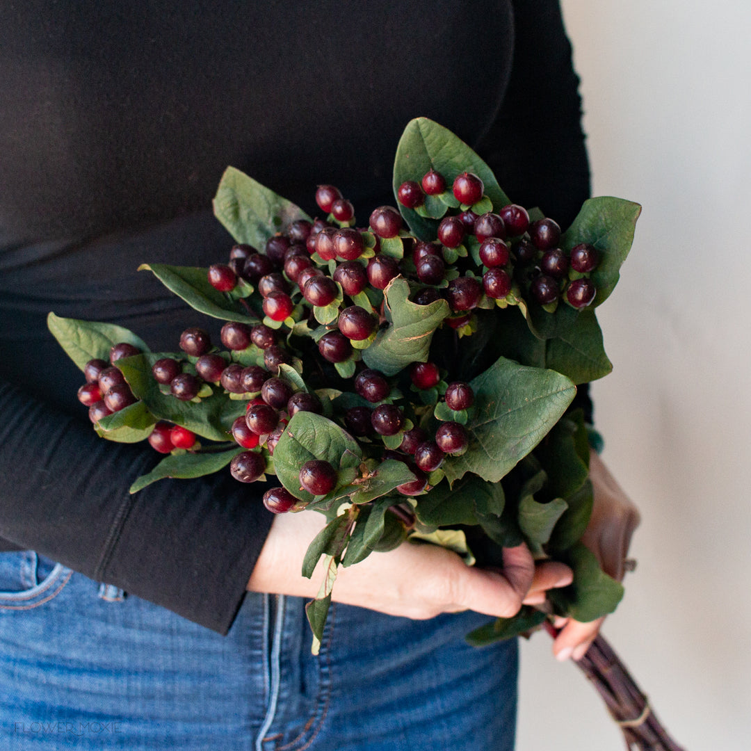 Burgundy Hypericum Berries | DIY Wedding Flowers | Flower Moxie