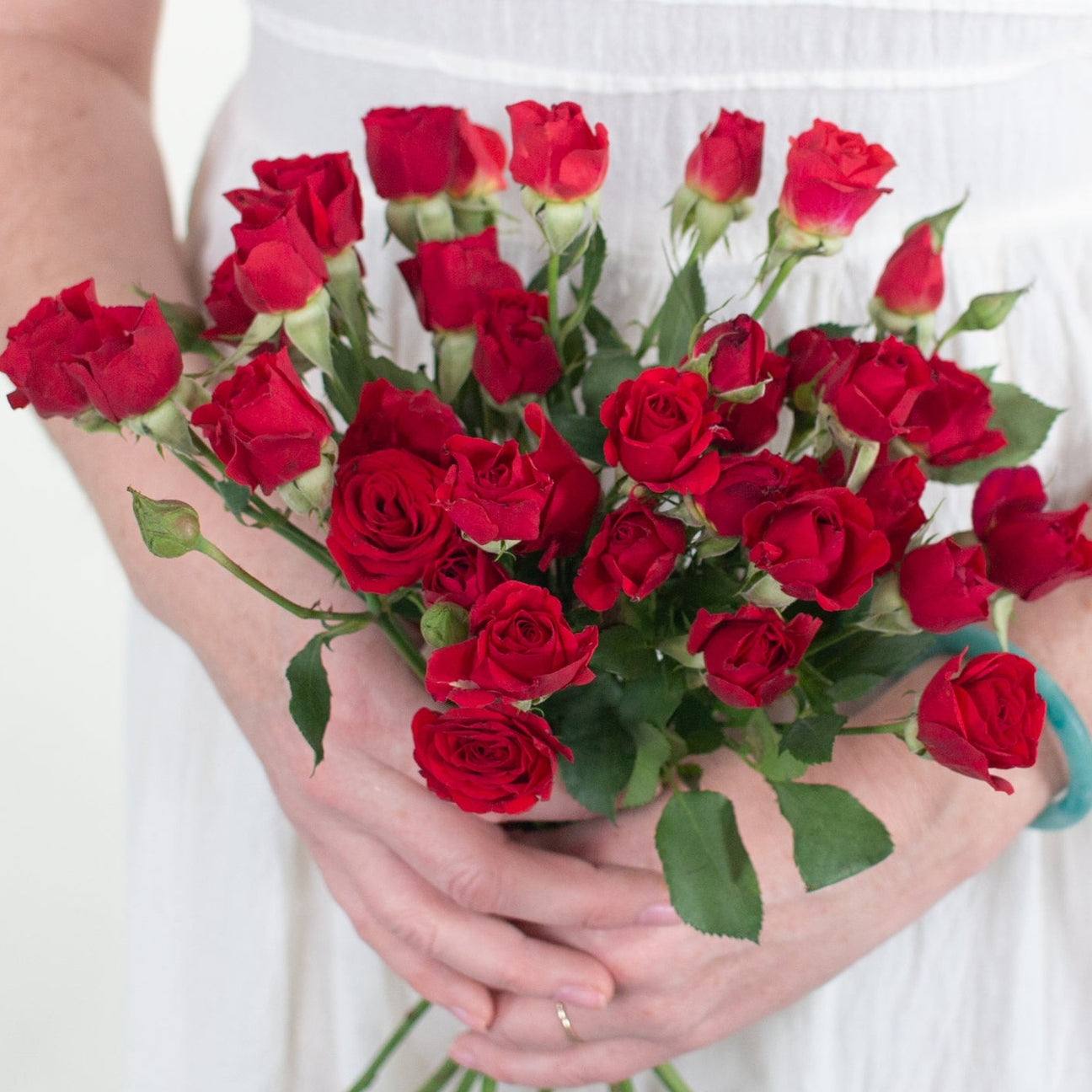 Red Spray Rose Flower | DIY Wedding Flowers | Flower Moxie