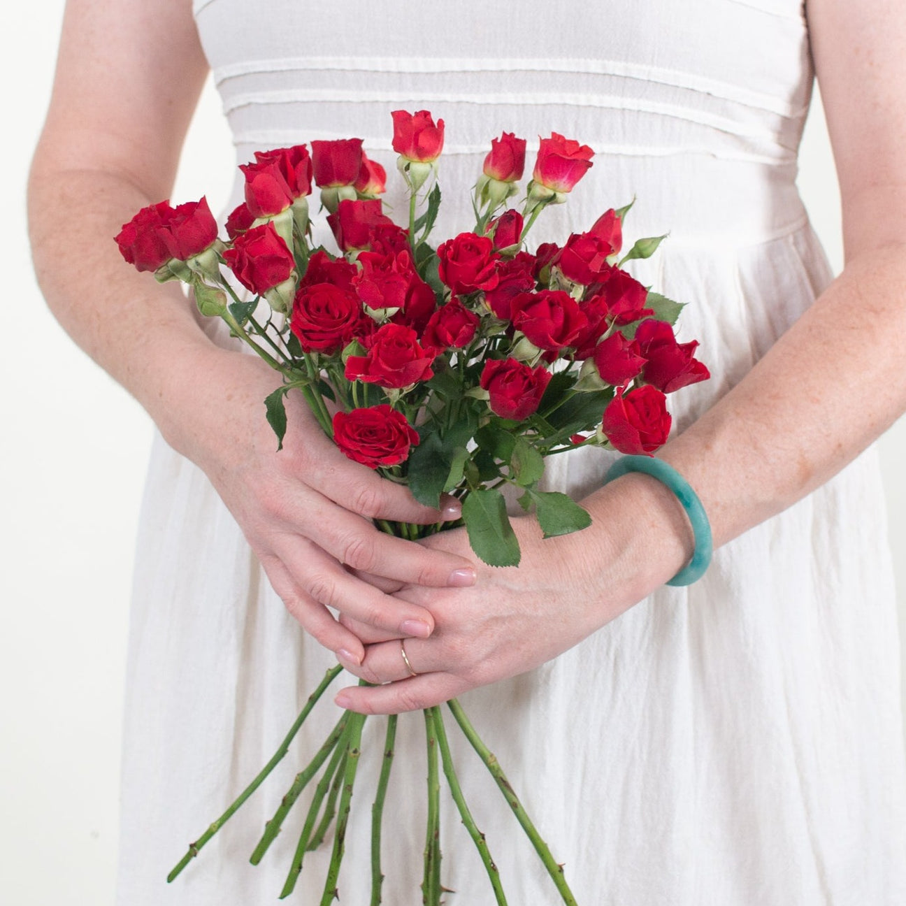 Red Spray Rose Flower | DIY Wedding Flowers | Flower Moxie