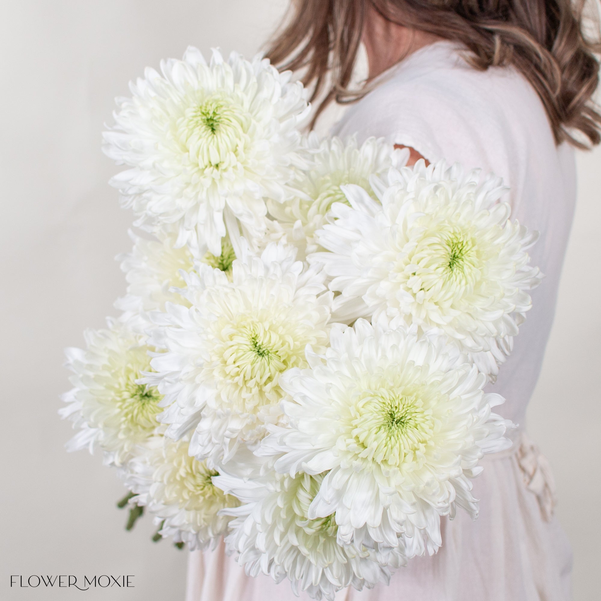 White Magnum Cremone Flower | DIY Wedding Flowers | Flower Moxie