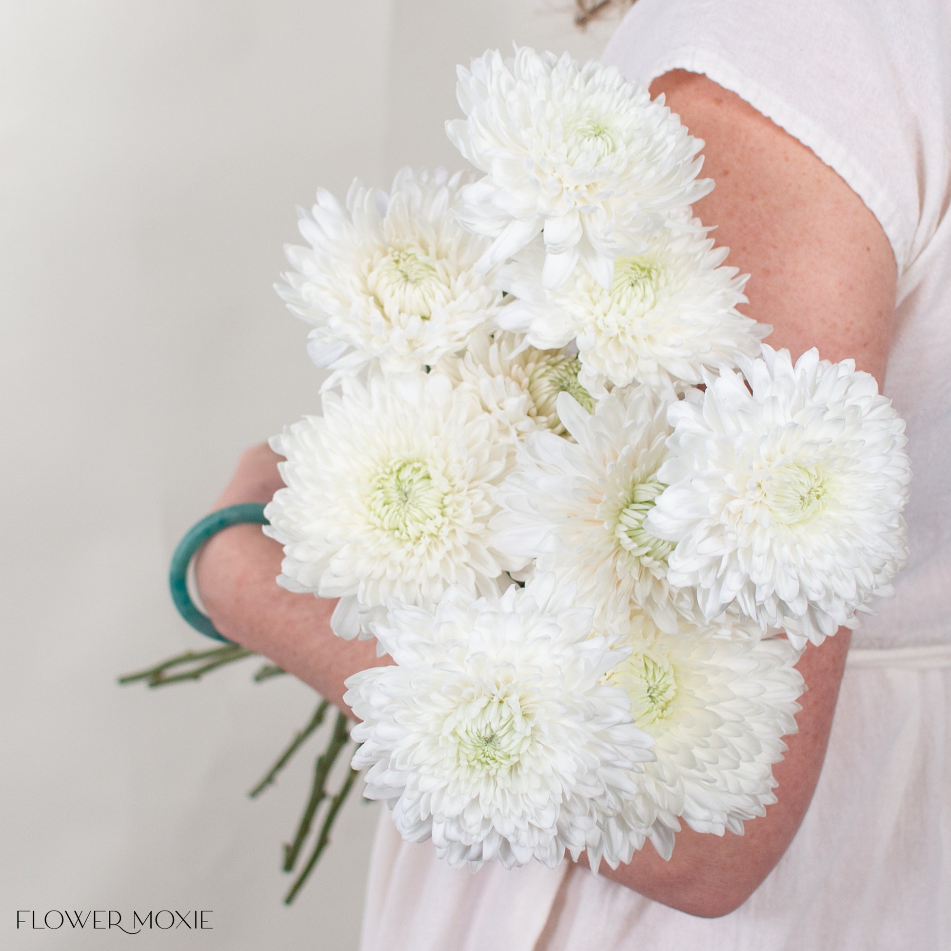 White Cremone Flower | DIY Wedding Flowers | Flower Moxie